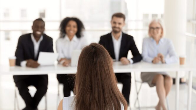 How to Impress in an Interview: Best Tips & Questions for 2025 - Imagup