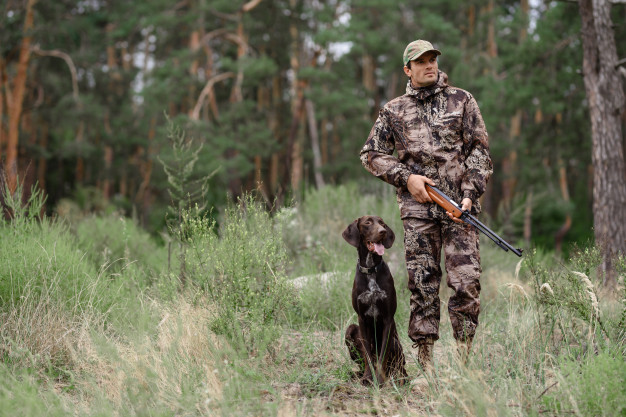 10 Essentials to Pack for Deer Hunting - Imagup