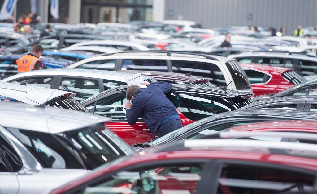 How To Buy Repossessed Cars At Online Auctions - Imagup