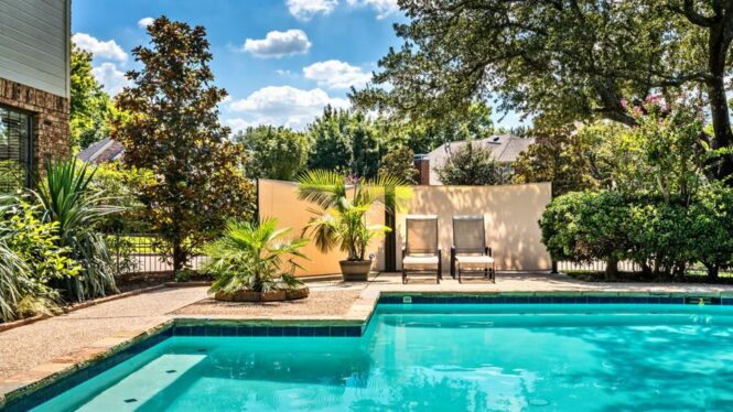 DIY Pool Light Replacement: Step-By-Step Instructions for Easy ...