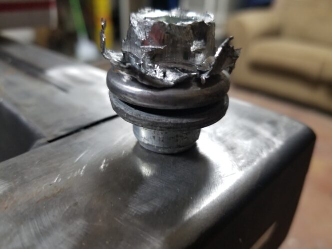 Swollen Lug Nuts: Causes and How to Prevent - Imagup