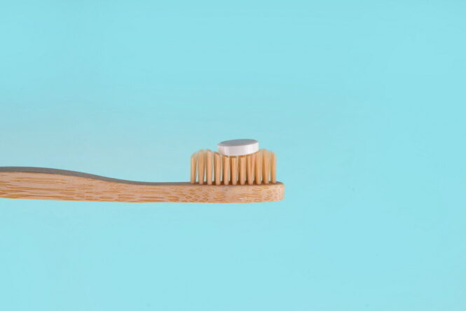 Toothpaste Tablets ─ A Cleaner Way to Brush Your Teeth - Imagup
